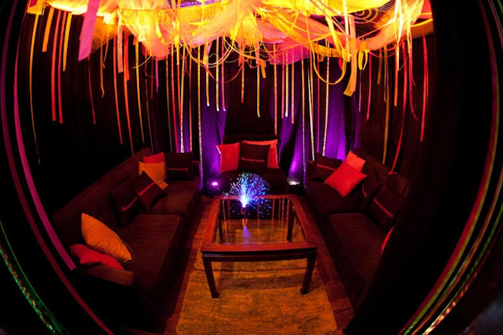 Neon Streamers, Life-Size Lite-Brite Brighten AOL and T-Mobile Concert ...