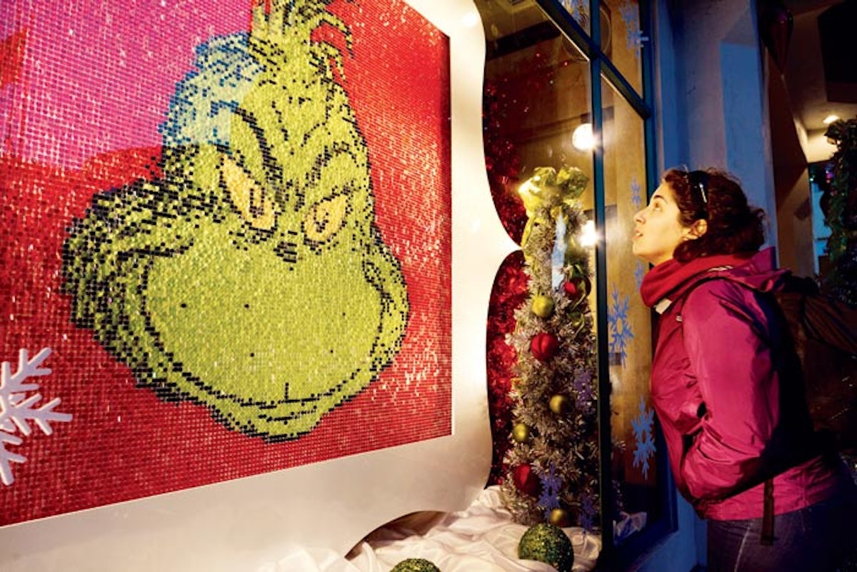 Photo-Realistic Sequin Signage for Events | BizBash